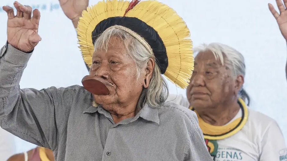 Ao encerrar Cúpula dos Povos, cacique Raoni pede que luta continue